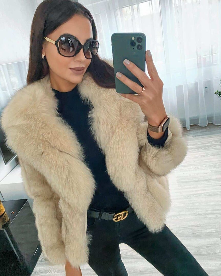 Short Fox Fur Coat with Turned-Down Collar "Royal" - Real Fur Coats for ...