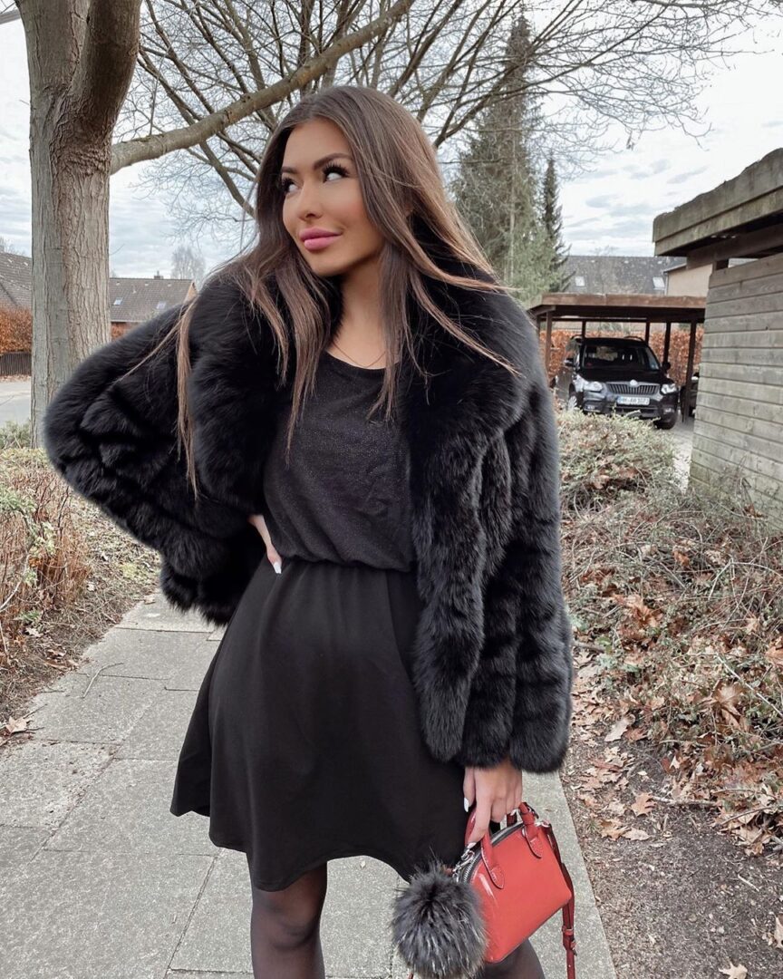 Short Fox Fur Coat with Turned-Down Collar "Royal" - Real Fur Coats for ...