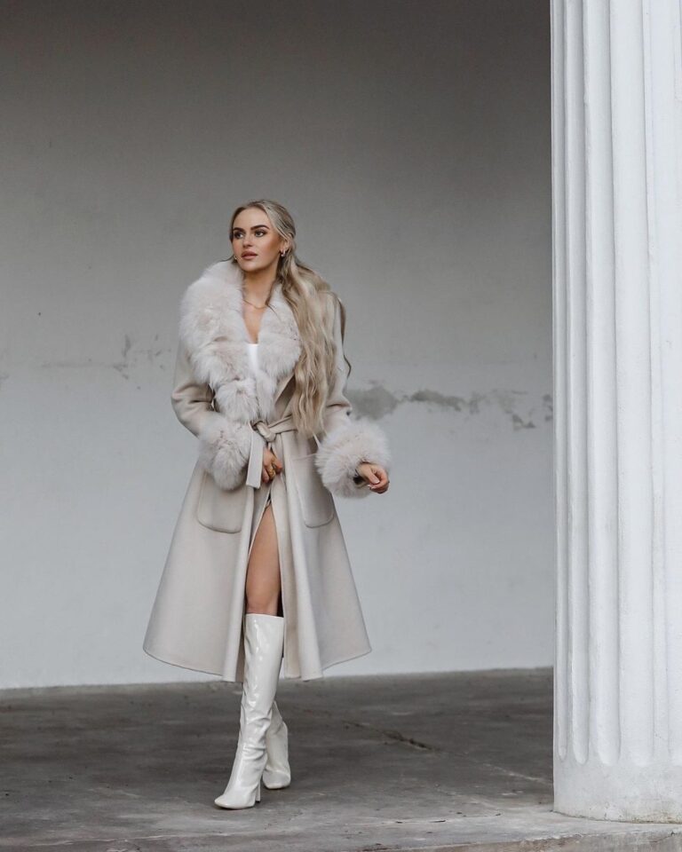 Wool Coat with Fox Fur Collar "Leah" - Real Fur Coats for Women - Aria Moda