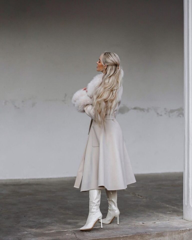 Wool Coat with Fox Fur Collar "Leah" - Real Fur Coats for Women - Aria Moda